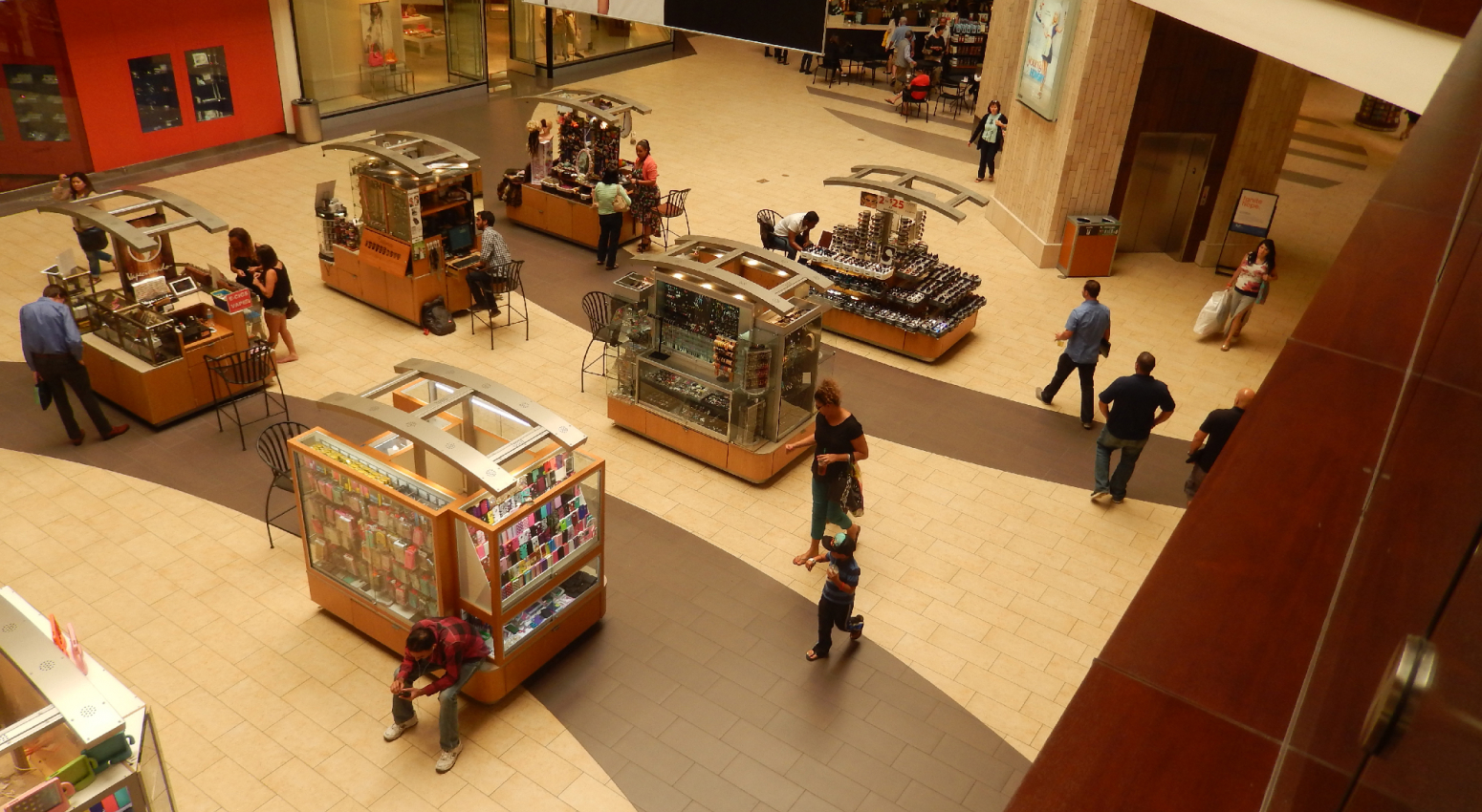 Brea mall - California | Ceramiche Caesar